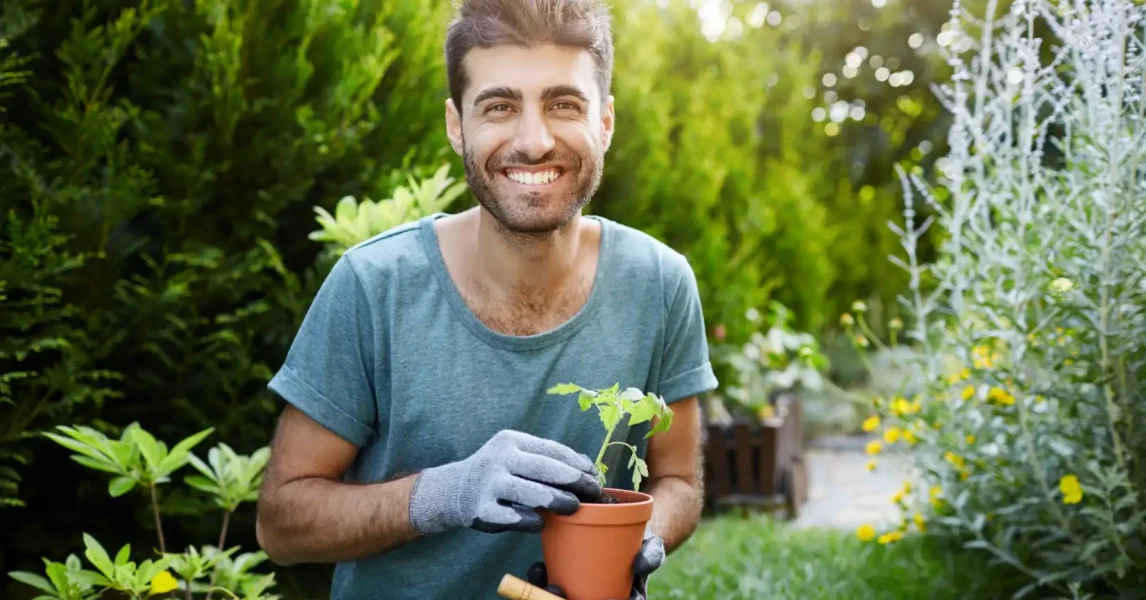 How To Become a Gardener (With Skills and Salary) - Oplu