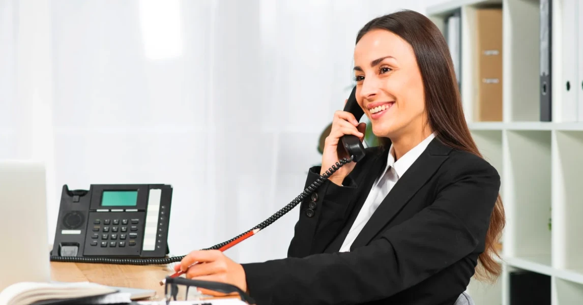 What Does a Personal Assistant Do? - Oplu